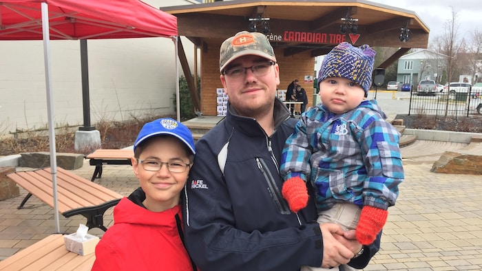 La population répond à l'appel de Fierté Val-d'Or | Radio-Canada