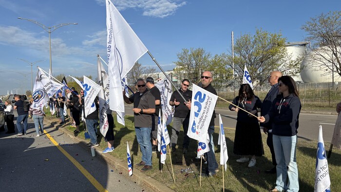 Retour au travail marqué par le départ de dix débardeurs au Port de ...