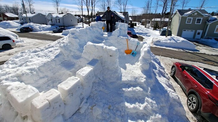 À vos pelles, pour la 4e édition du Défi château de neige | Radio-Canada