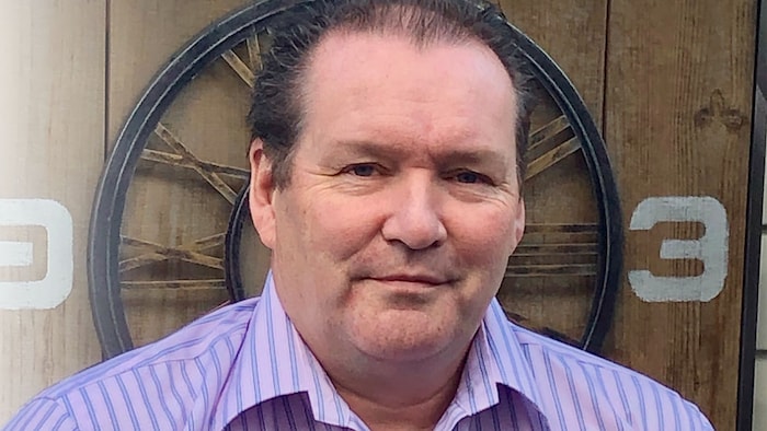 Un candidat libéral s’excuse pour des affichettes mensongères | Radio ...