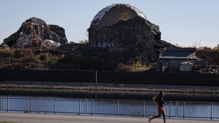Place de l’Ontario : le projet coûtera plus de 2 milliards de dollars ...