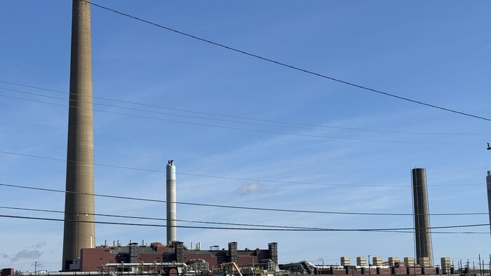 L’emblématique supercheminée du Grand Sudbury sera démolie d’ici 2030 ...