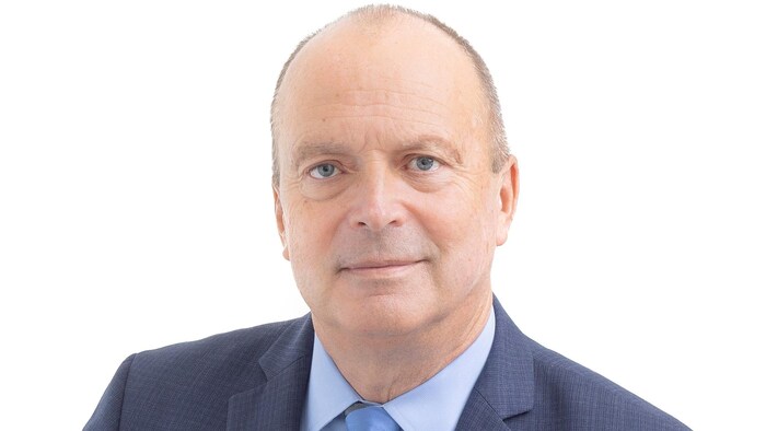 John Collin devient le nouveau directeur général de la Ville de Thunder ...