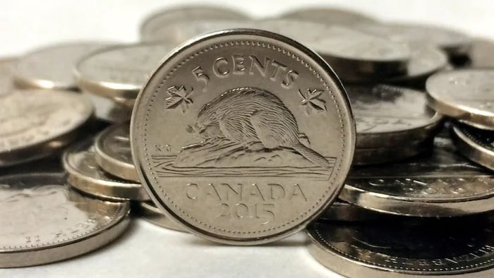 L’inflation aura-t-elle raison de la pièce de cinq cents? | Radio-Canada