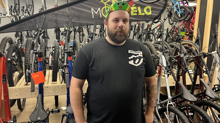 Chasser le chevreuil... à vélo! | Radio-Canada