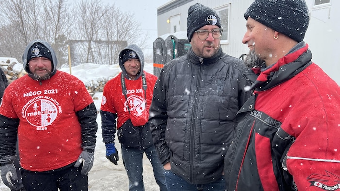 Les syndiqués de l’usine Bradken de Mont-Joli toujours en grève | Radio-Canada