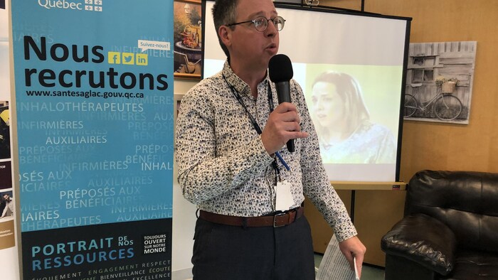 Des efforts pour recruter des préposés aux bénéficiaires | Radio-Canada