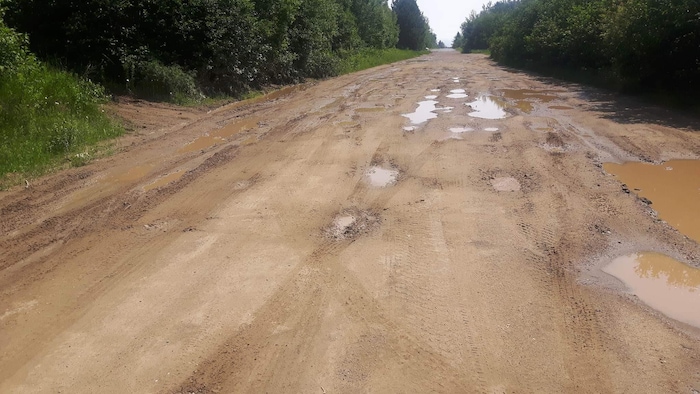 Un chemin de terre crée des remous à Tracadie | Radio-Canada