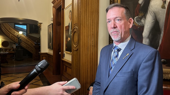 Don Monahan se lance dans la course à la chefferie du Parti ...