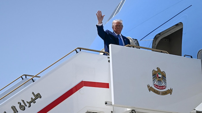 Donald Trump conclut une fastueuse tournée du Golfe | Radio-Canada