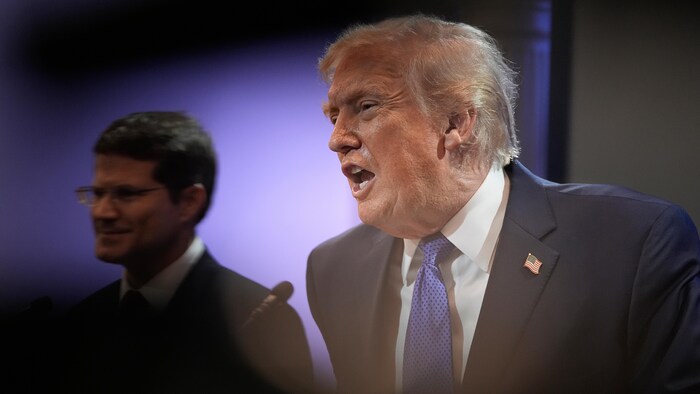 Trump se déchaîne contre les juges de la Cour suprême | Radio-Canada