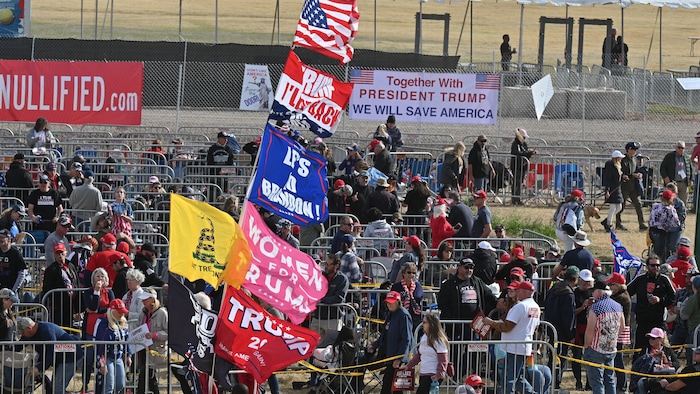 Donald Trump attendu face à ses fidèles en Arizona | Radio-Canada