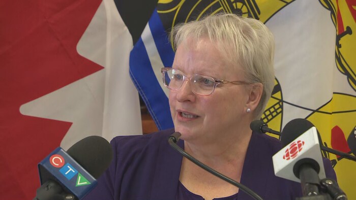 Épuisées, la moitié des infirmières du N.-B. aimeraient quitter leur ...