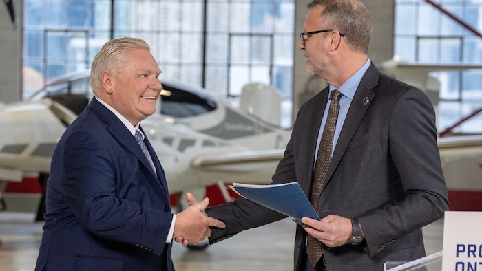 Le plan ambitieux et controversé de Doug Ford pour agrandir l’aéroport ...