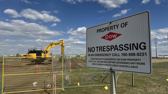 Dow ralentit la construction de son usine à zéro émission | Radio-Canada