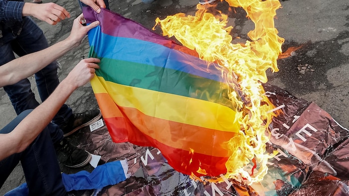 Un organisme LGBTQ de Kiev demande aux Canadiens d’accueillir des ...