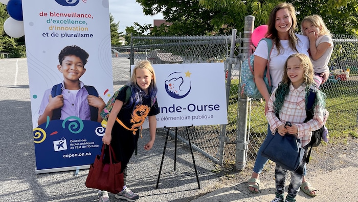 C’est l’heure de la rentrée pour des milliers d’élèves à Ottawa | Radio ...
