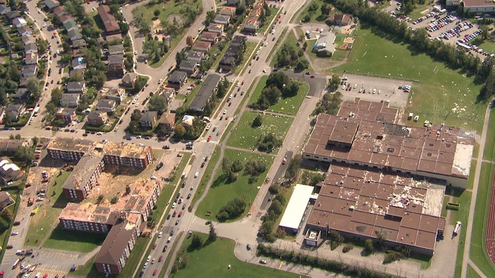 « Des dizaines de millions de dollars » supplémentaires pour l’École ...