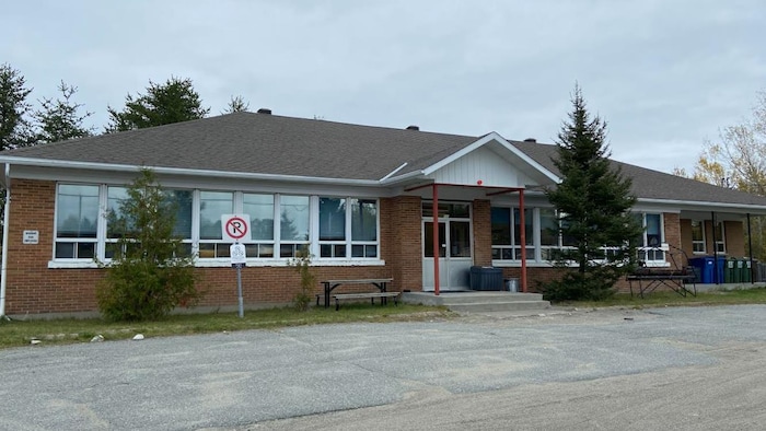 Launay demande que son école primaire soit reconstruite | Radio-Canada