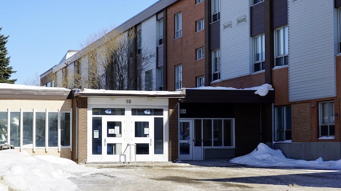 Élève accusé de menaces contre l’école Paul-Hubert : au moins deux mois ...