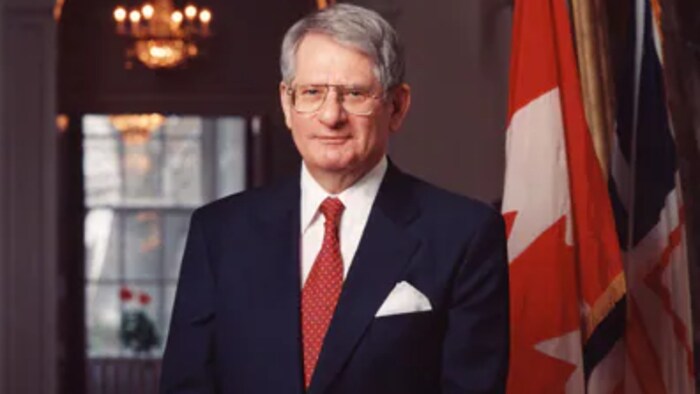 Décès de l’ancien lieutenant-gouverneur Edward Roberts | Radio-Canada