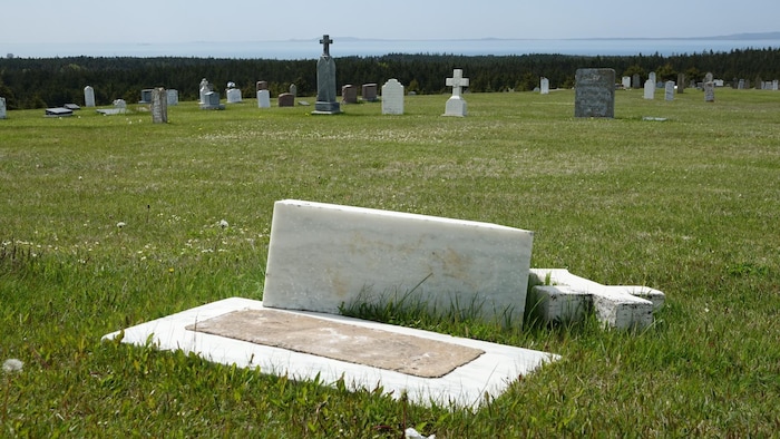 L’église Saint-Pierre-de-La Vernière porte encore les cicatrices de ...