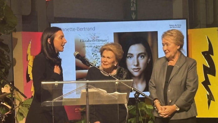Elizabeth Lemay remporte le Prix littéraire Janette-Bertrand | Radio-Canada