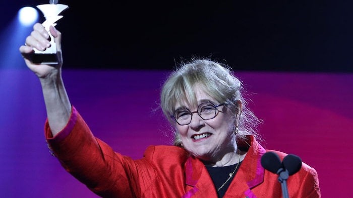 Édith Butler a maintenant une salle à son nom dans son village natal de ...