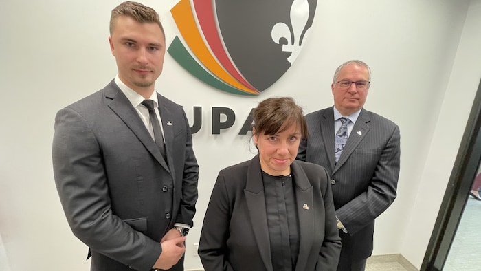 De civils sans expérience policière à sergents-enquêteurs combattant la ...