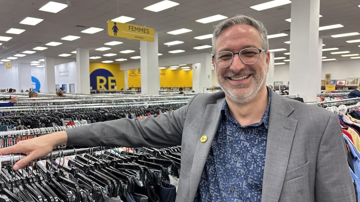 Hausse des résidus textiles : l’engouement pour les friperies ne suffit ...