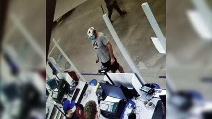 Un suspect dangereux et armé recherché pour meurtre aperçu à Lockport ...