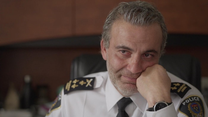 Le porte-parole de la police de Longueuil Ghyslain Vallières est décédé ...