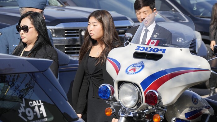 Funérailles du policier Andrew Hong, tué dans une fusillade | Radio-Canada