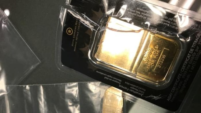 Un lingot d'or contrefait acheté à Ottawa | Radio-Canada