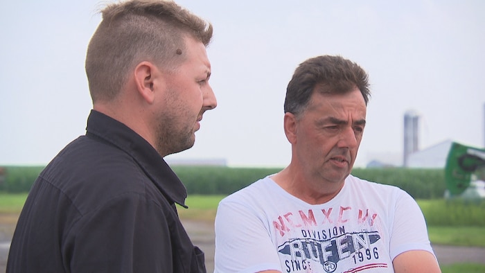 Des agriculteurs en faveur de l’éolien à Sainte-Perpétue | Radio-Canada