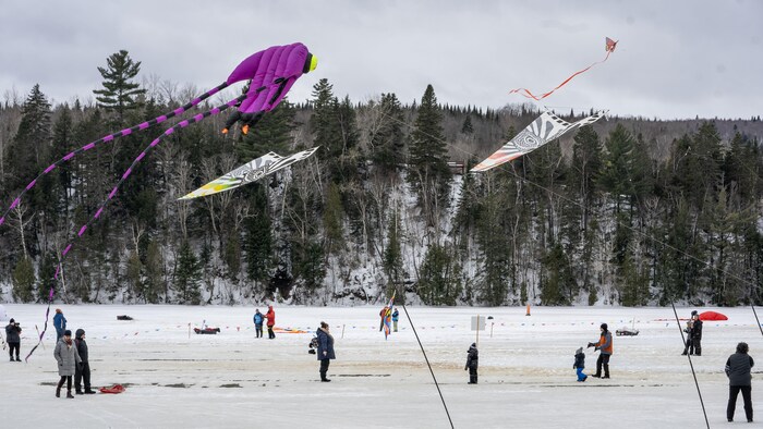 Les cerfs-volants sont de retour à Grandes-Piles | Radio-Canada