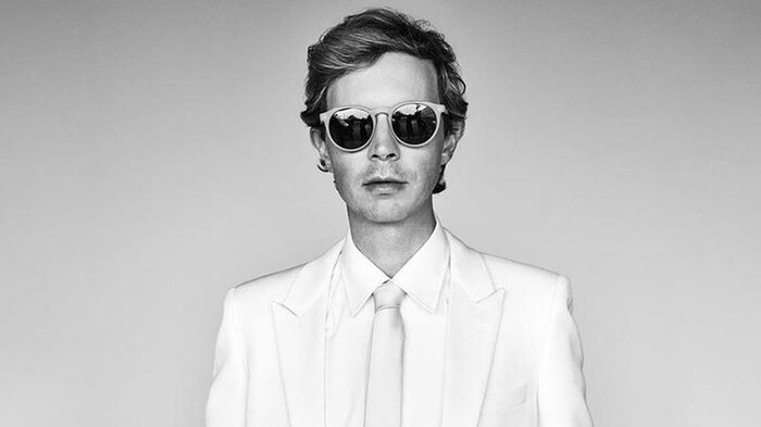 Beck se retire de la tournée nord-américaine d’Arcade Fire | Radio-Canada