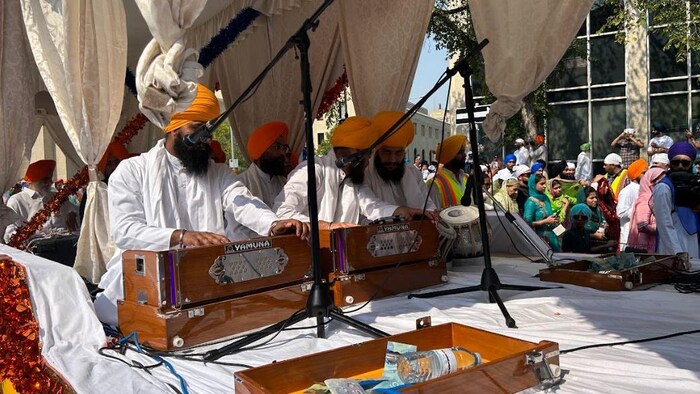 Célébration annuelle des sikhs : un gigantesque défilé dimanche à ...