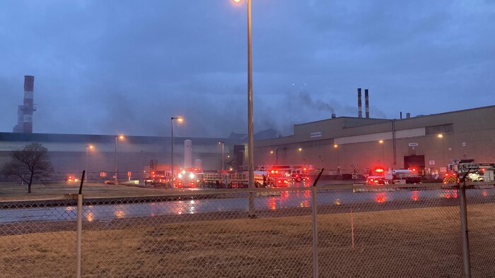 Incendie éteint à l’usine Grande-Baie de Rio Tinto | Radio-Canada