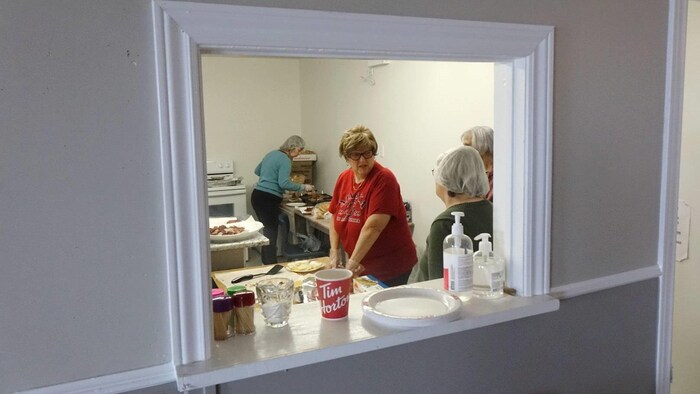 À Terre-Neuve, les sinistrés du feu de forêt d’Adam’s Cove peuvent ...