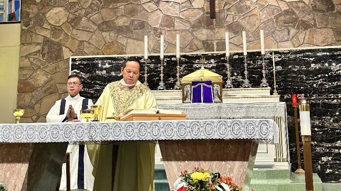 Silipin ang naganap na unang Simbang Gabi sa Calgary | Radio-Canada.ca