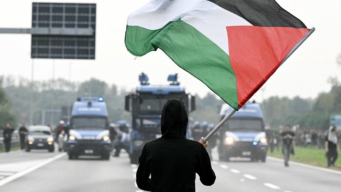 La flottille pour Gaza annonce que son dernier bateau a été arrêté par ...