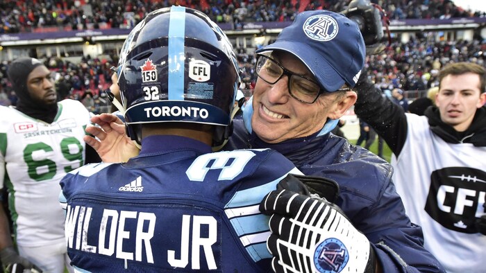 Marc Trestman et les milléniaux | Radio-Canada