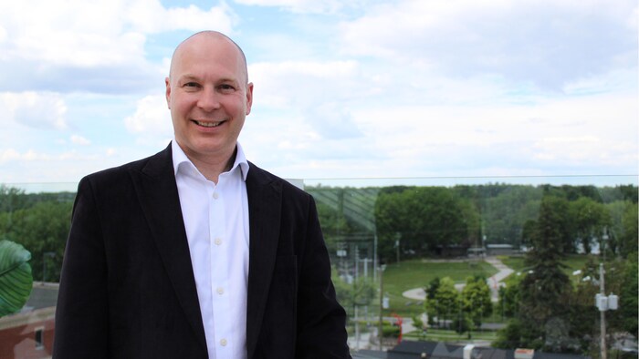 5 questions aux candidats dans Drummond | Radio-Canada