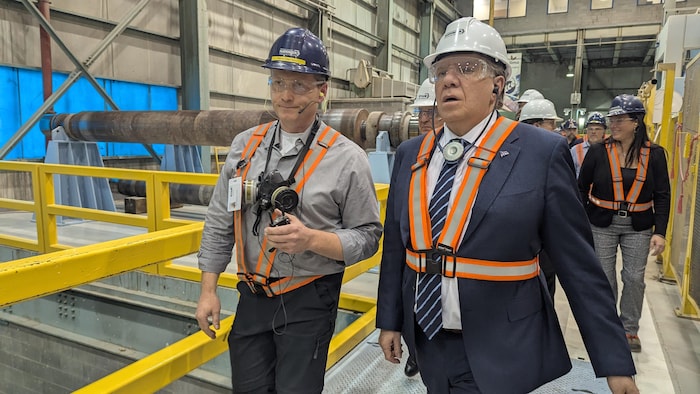François Legault visite RYAM et rencontre des élus du Témiscamingue ...