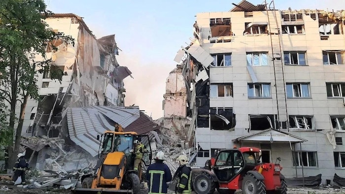 Six morts dans une frappe ukrainienne sur une école en territoire ...