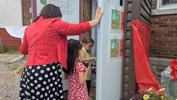 Un frigo communautaire ouvre à Témiscaming pour partager la nourriture ...