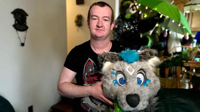 Les furries, s’échapper et se retrouver au-delà du costume | Radio-Canada