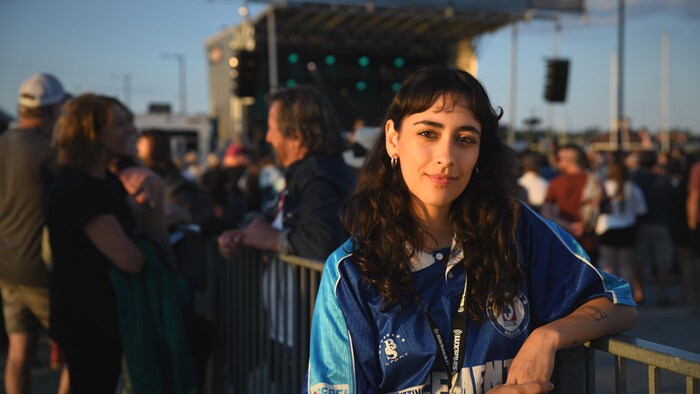 Sur la route avec la relève à BleuBleu : Mykalle, Gabriella Olivo et ...