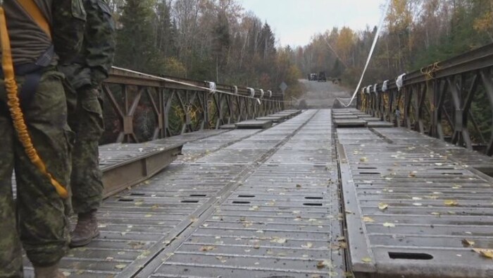 Jouer avec des explosifs à la base militaire de Gagetown | Radio-Canada
